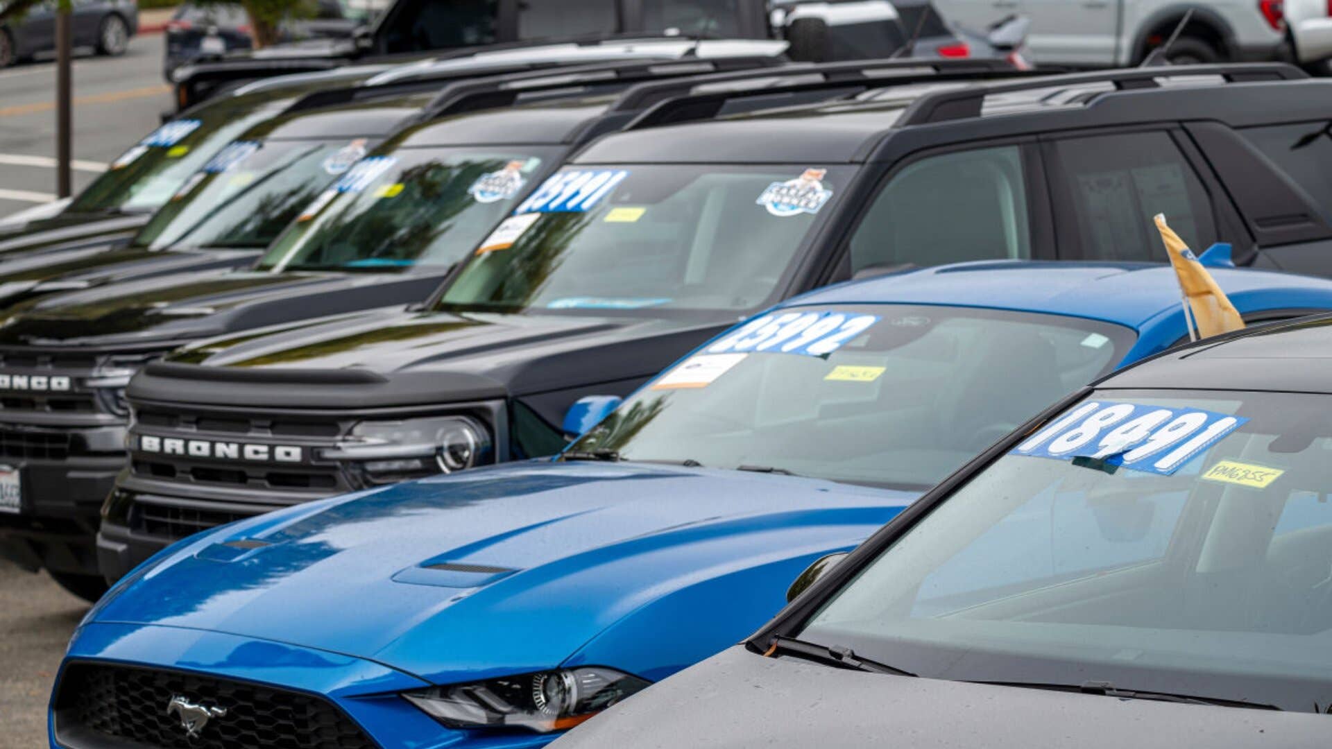 CarMax rings alarm on used car market, drags Carvana down - TheStreet