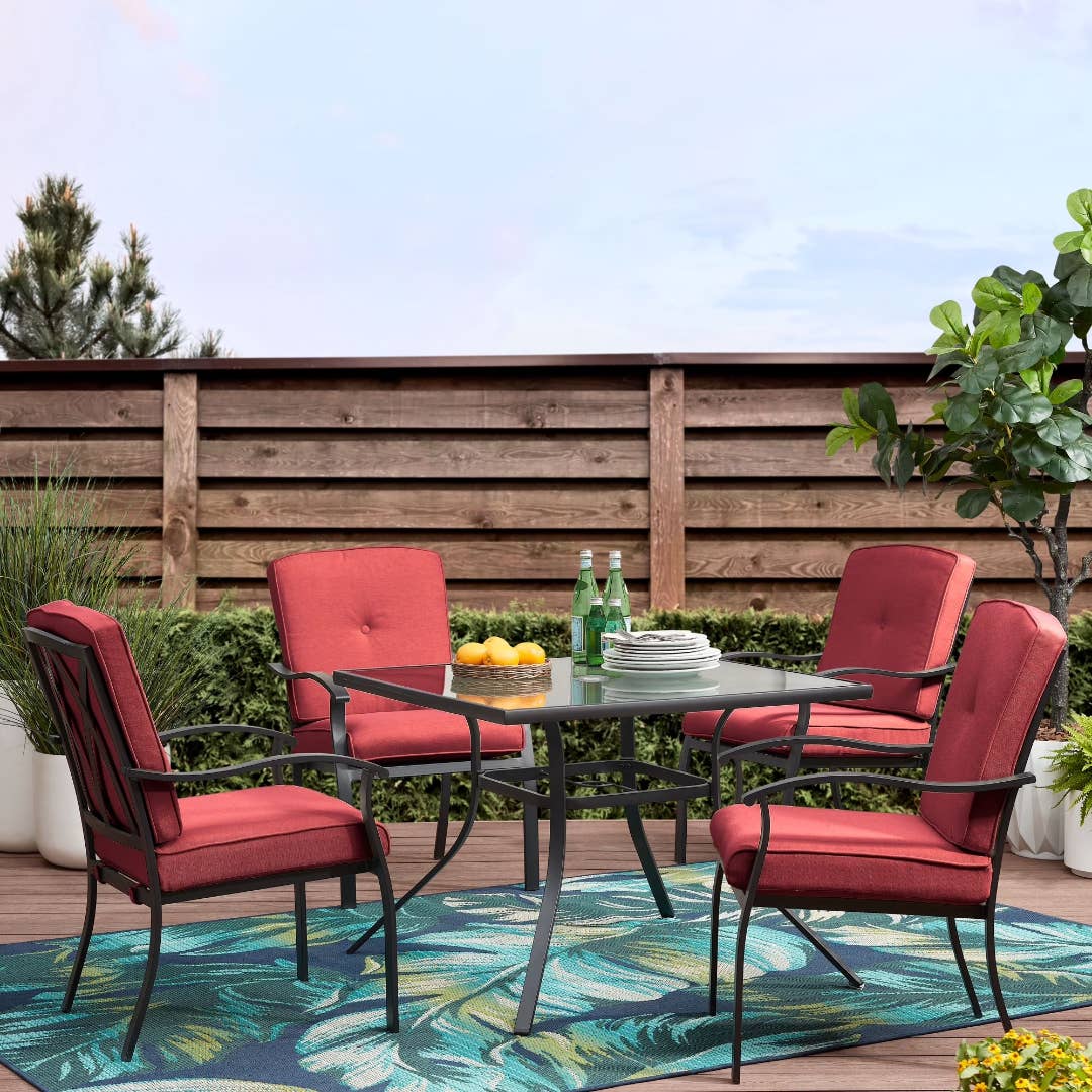 Walmart is selling a $489 patio set for just $197 - TheStreet