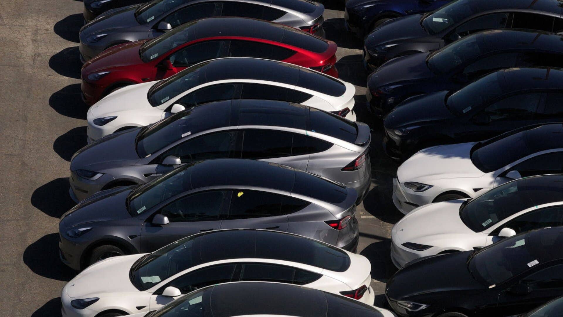 Tesla Model Y issue put children in danger, leading to new NHTSA probe ...
