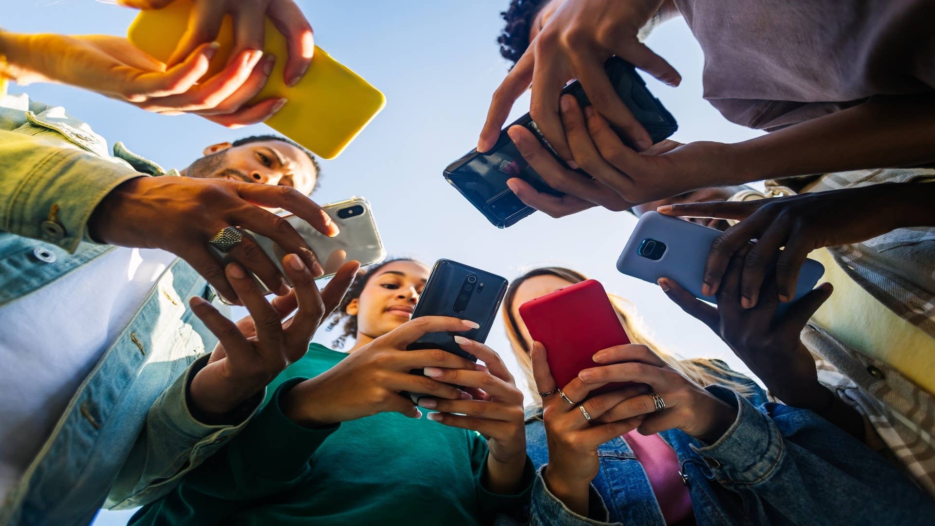 Facebook's WhatsApp solves global communication problem - TheStreet