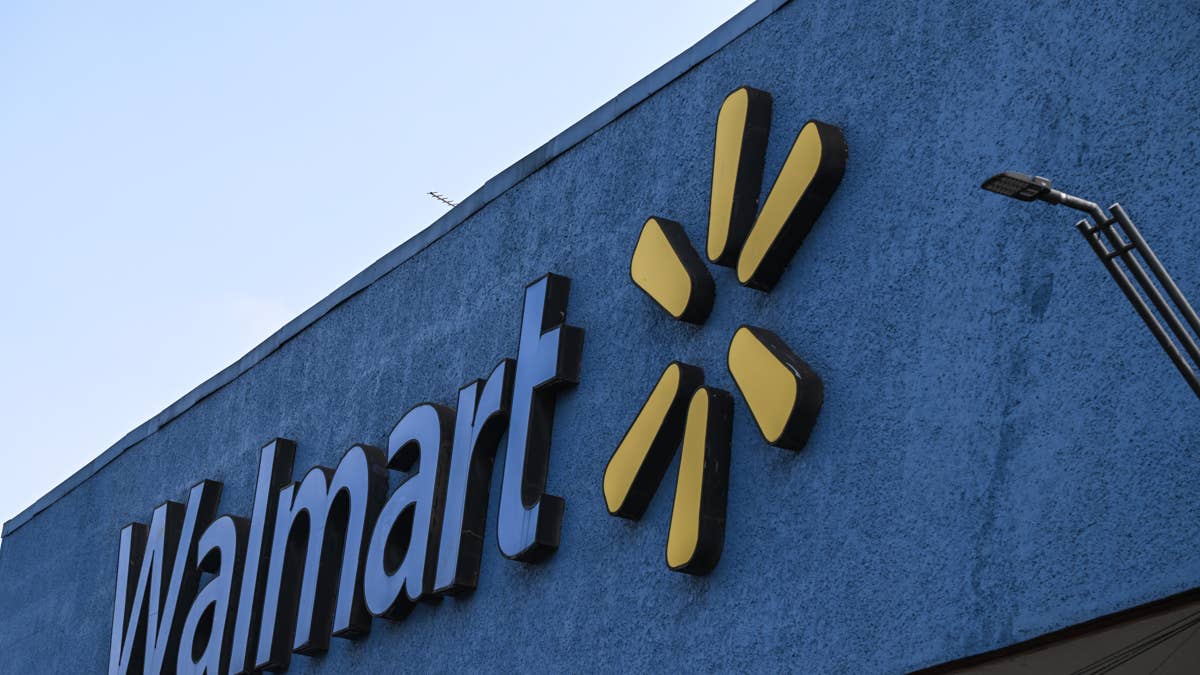 Walmart is selling a farmhouse scalloped quilt set for $23 - TheStreet