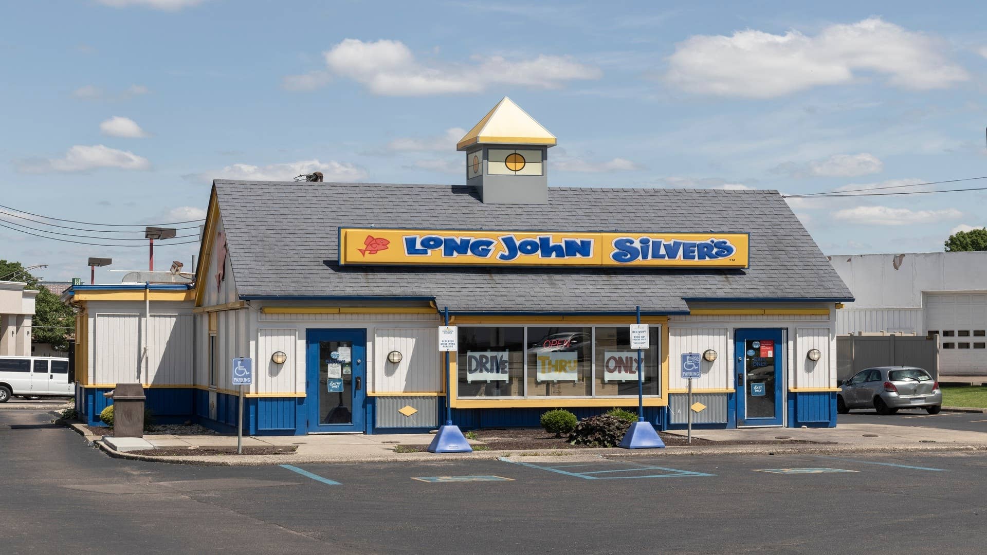 57-year-old fast-food seafood chain closed over 700 locations - TheStreet