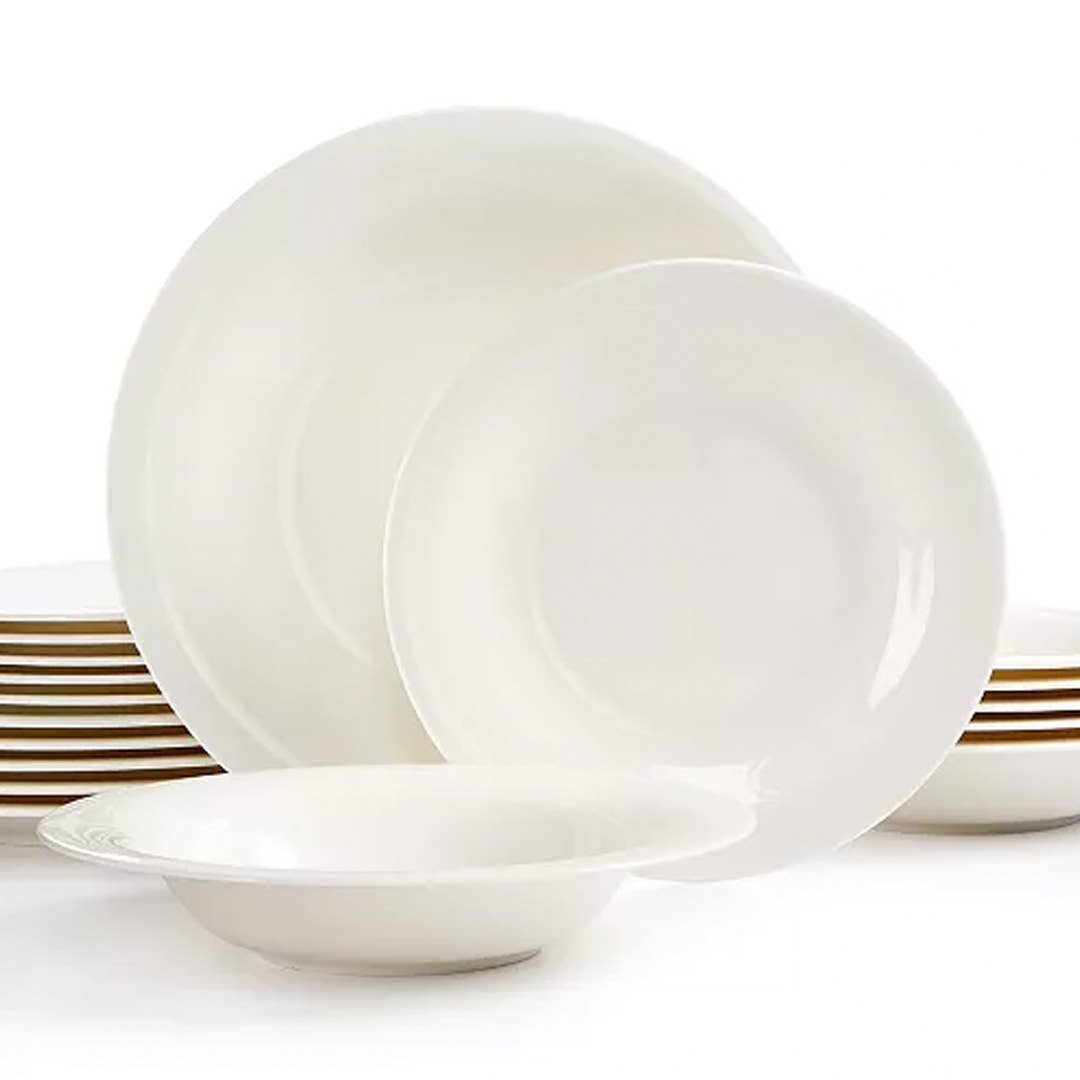 Macy's is selling a $400 dinnerware set for just $150 - TheStreet