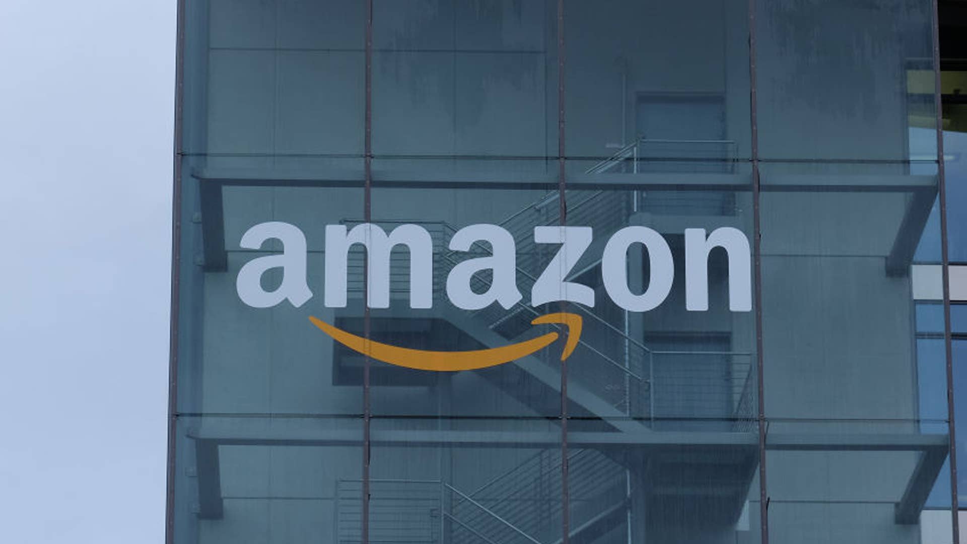 Amazon is selling a $130 12-inch ring light for $63 - TheStreet