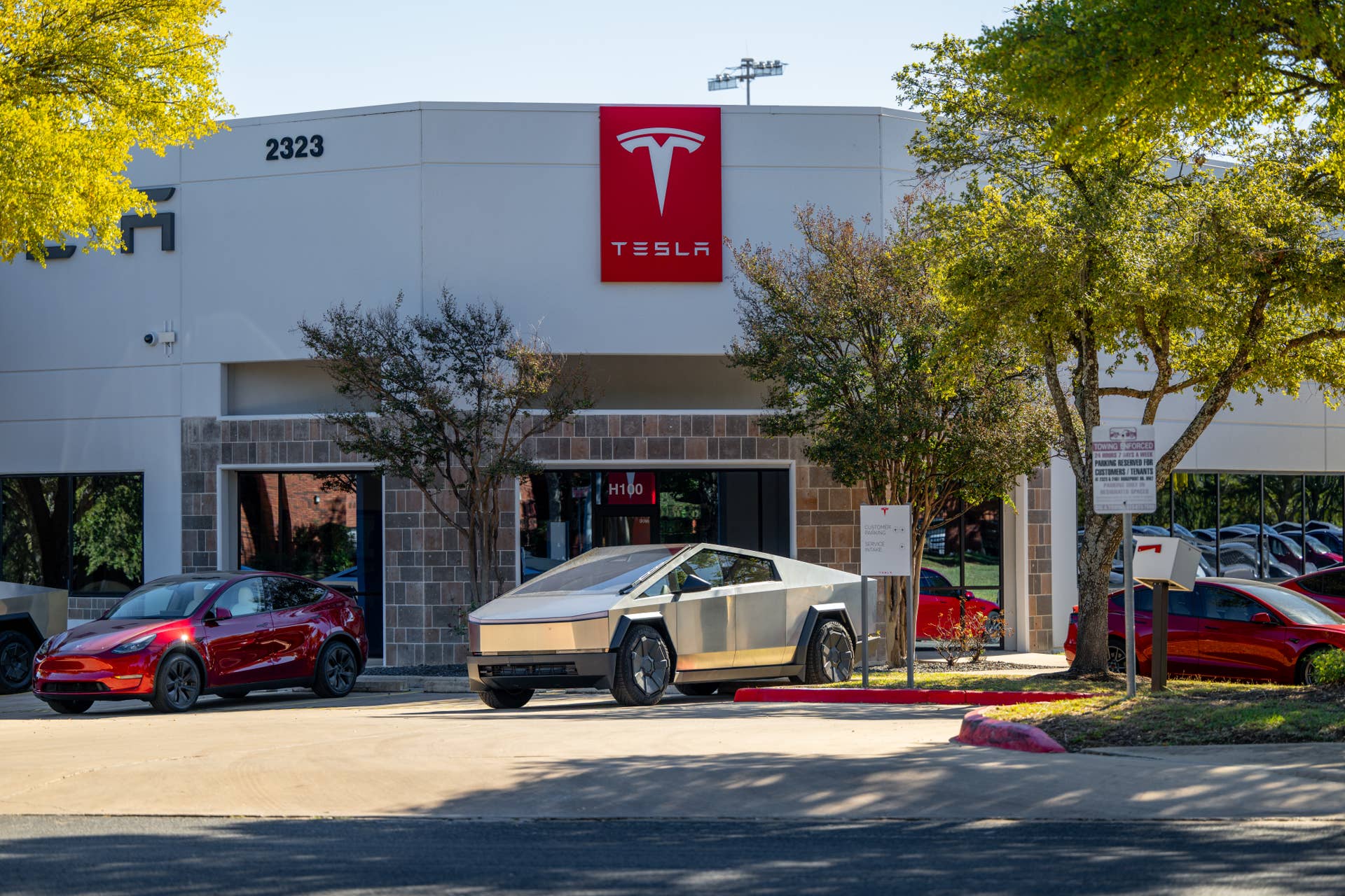 Analysts overhaul Tesla stock price targets after Q4 earnings - TheStreet
