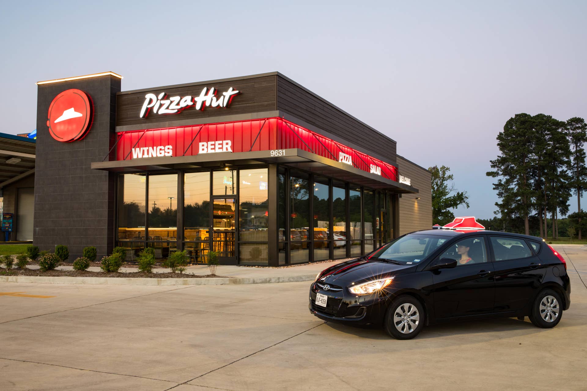 Pizza Hut hopes a major store change will win back customers - TheStreet