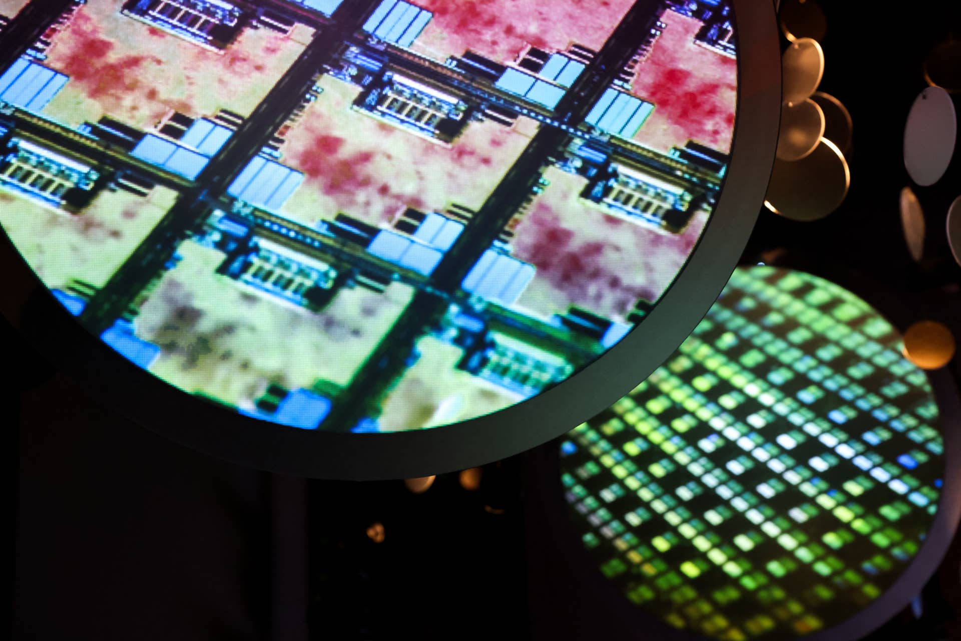 DuPont Electronics Spinoff Qnity Jumps On First Day of Trading; Will ...
