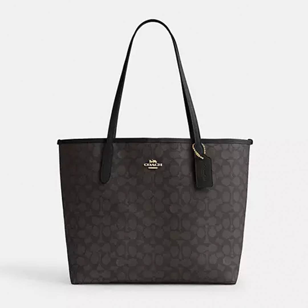 Coach Outlet is selling a $398 tote bag for only $149 - TheStreet