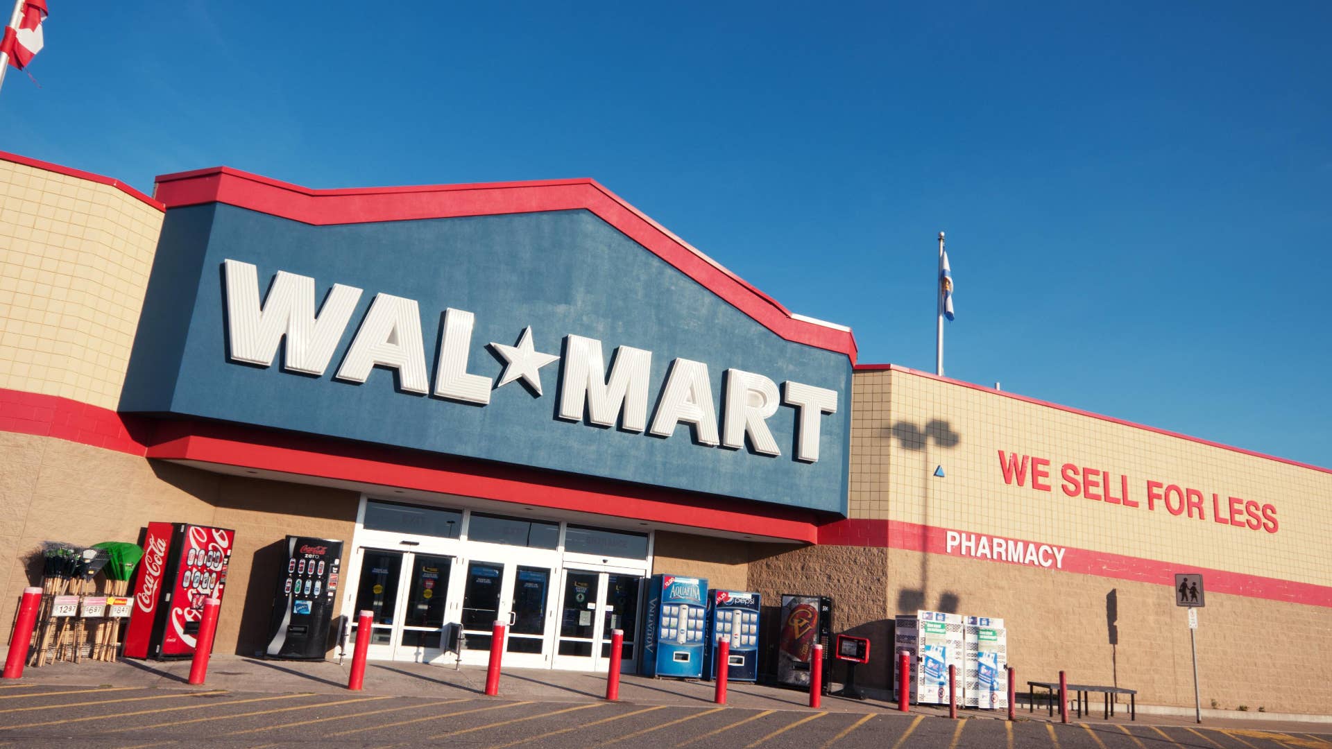 Walmart is selling a $500 modular sectional sofa for $270 - TheStreet