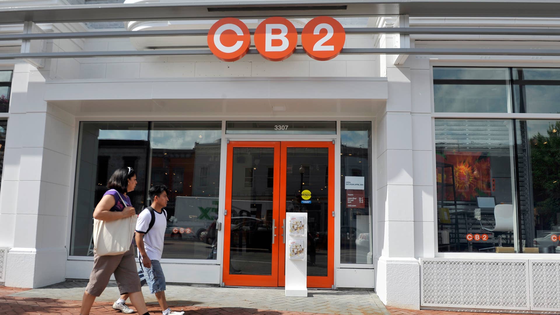 CB2 is selling a 'chic and simple' $599 floor lamp for $300 - TheStreet