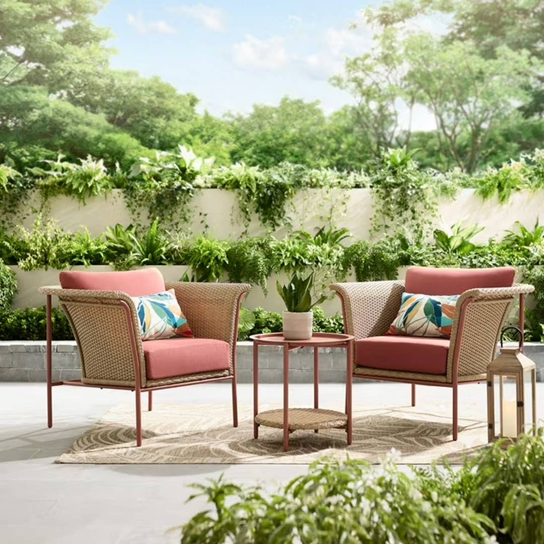 Walmart is selling a $449 patio set for just $226 - TheStreet