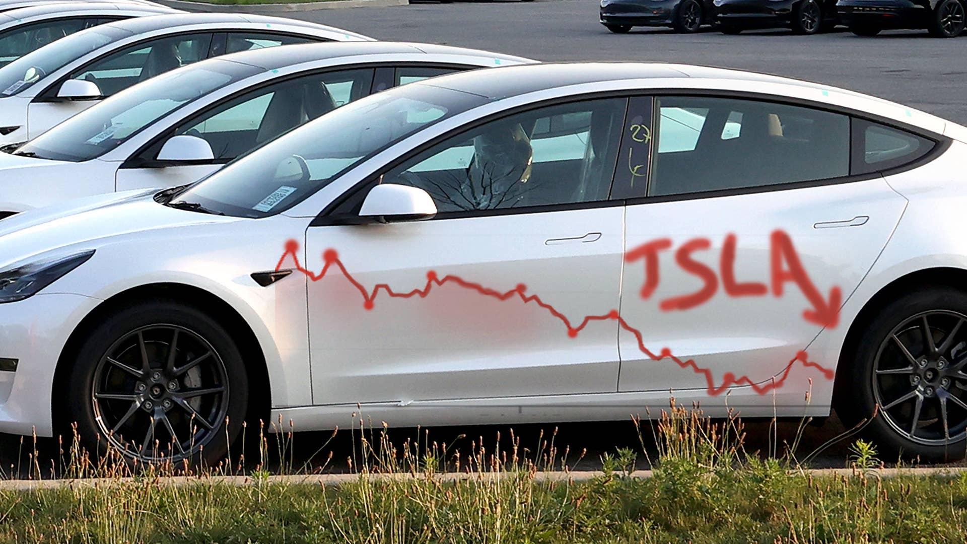 Shocking photos reveal Tesla's potential ballooning concern - TheStreet