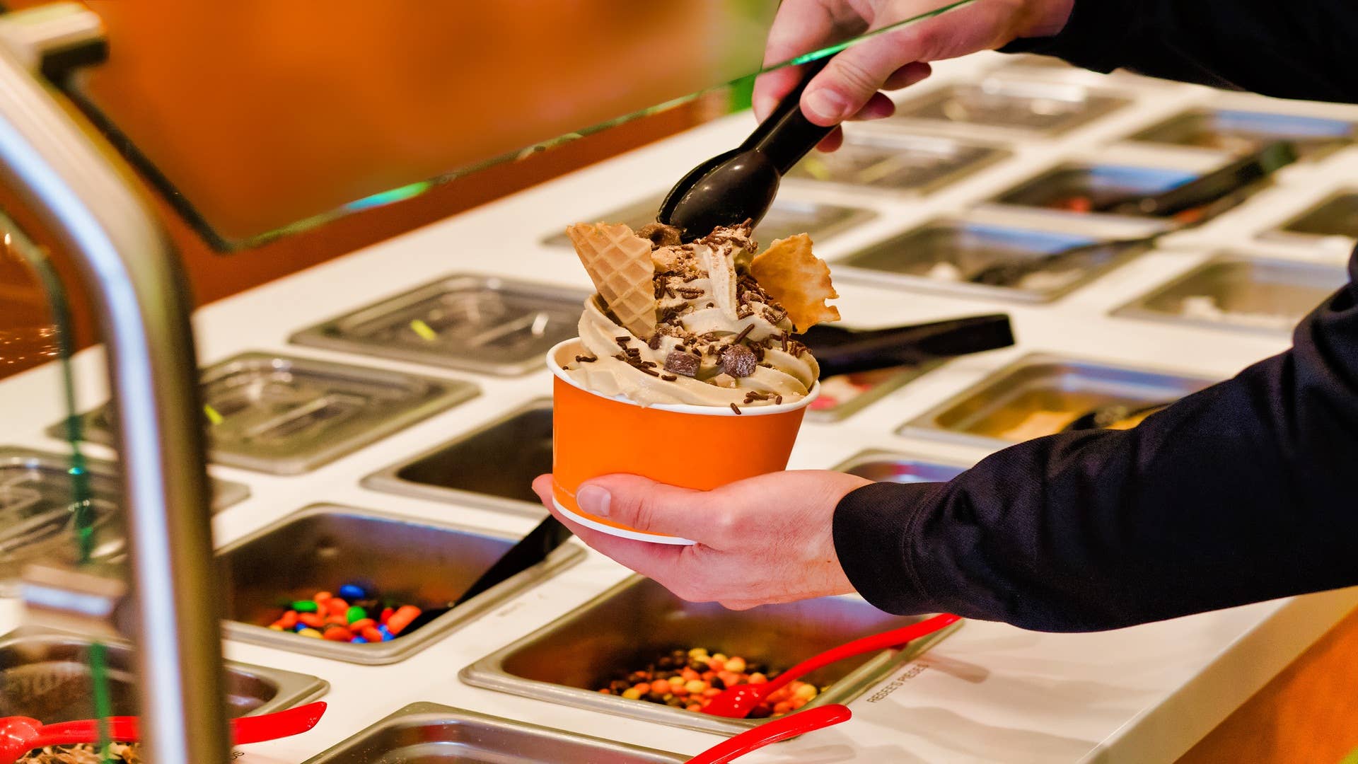 Iconic frozen yogurt chain makes comeback after closing 2,650 stores ...