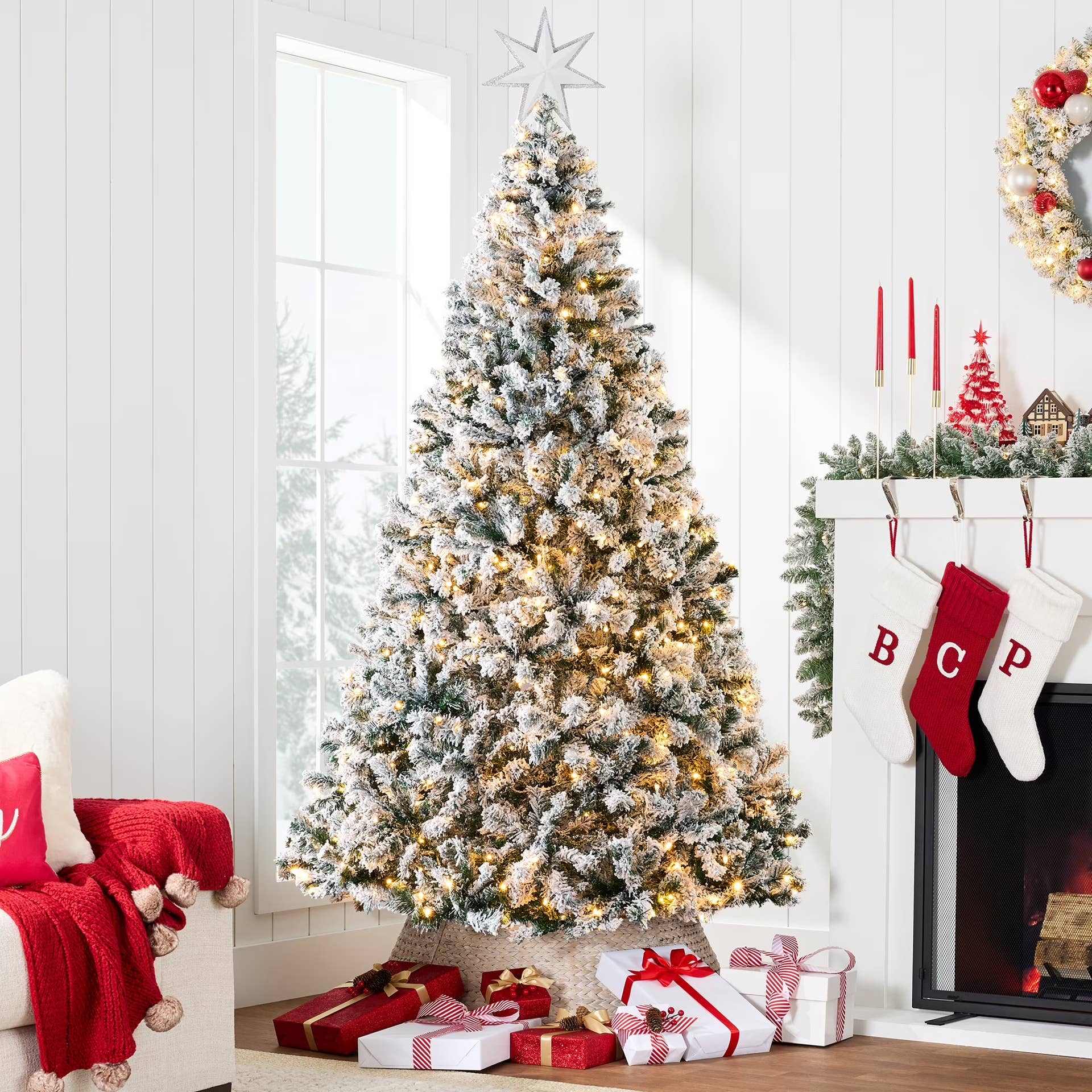 Walmart is selling a $215 pre-lit Christmas tree for $90 - TheStreet