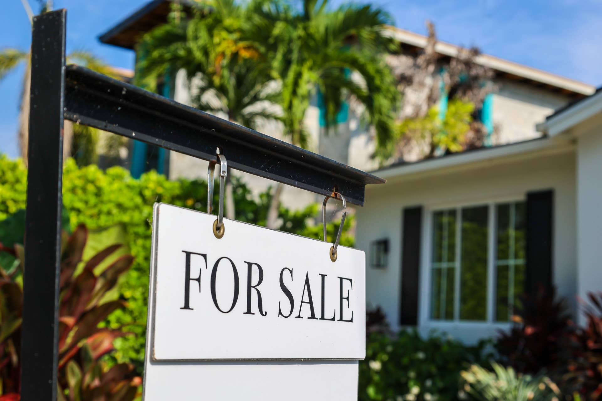 Redfin flags surprising housing market shift - TheStreet