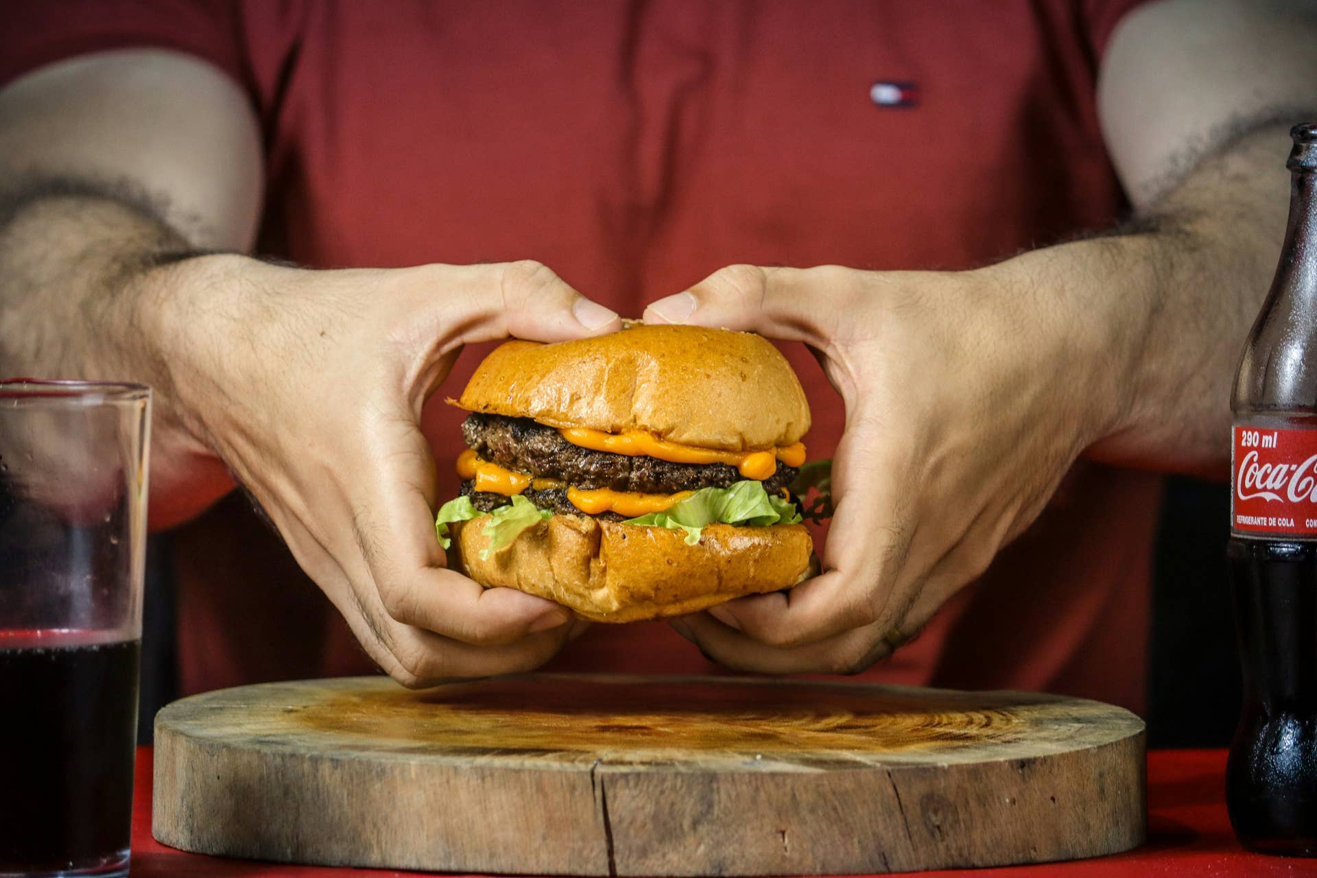 Popular burger chain closing 300 stores next year - TheStreet
