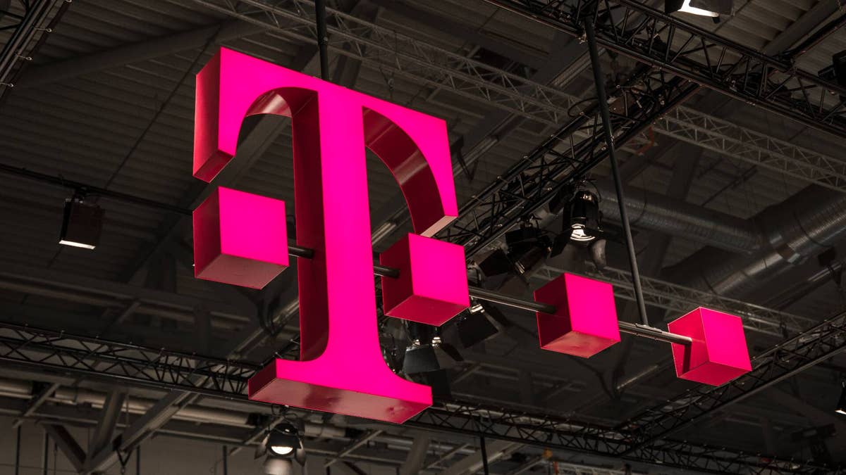 T-Mobile launches bold new offers to win back customers - TheStreet