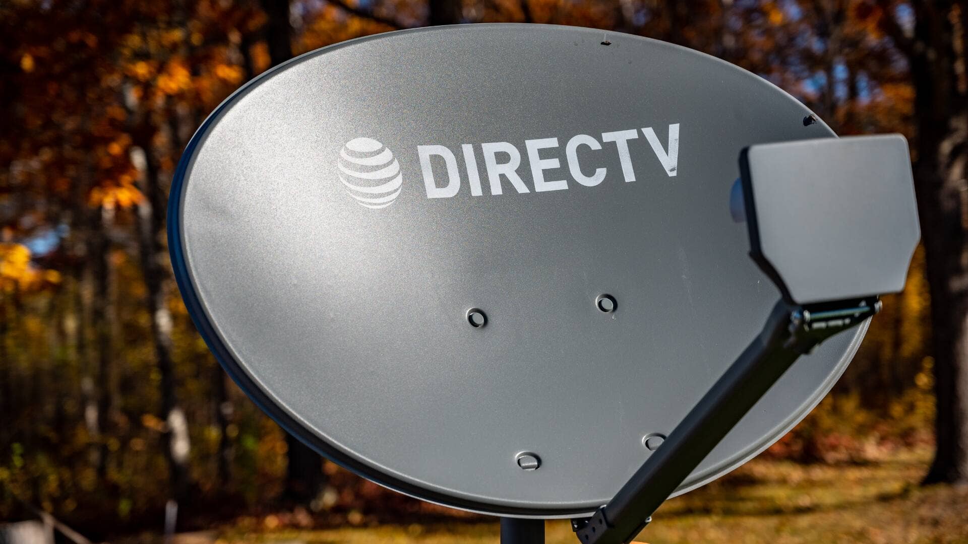DirecTV launches bold new offer as cable TV customers flee - TheStreet