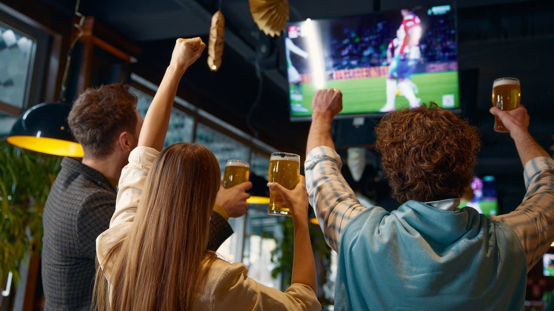 Chili’s Rival Sports Bar Chain Shrinks to Just a Few Locations - TheStreet