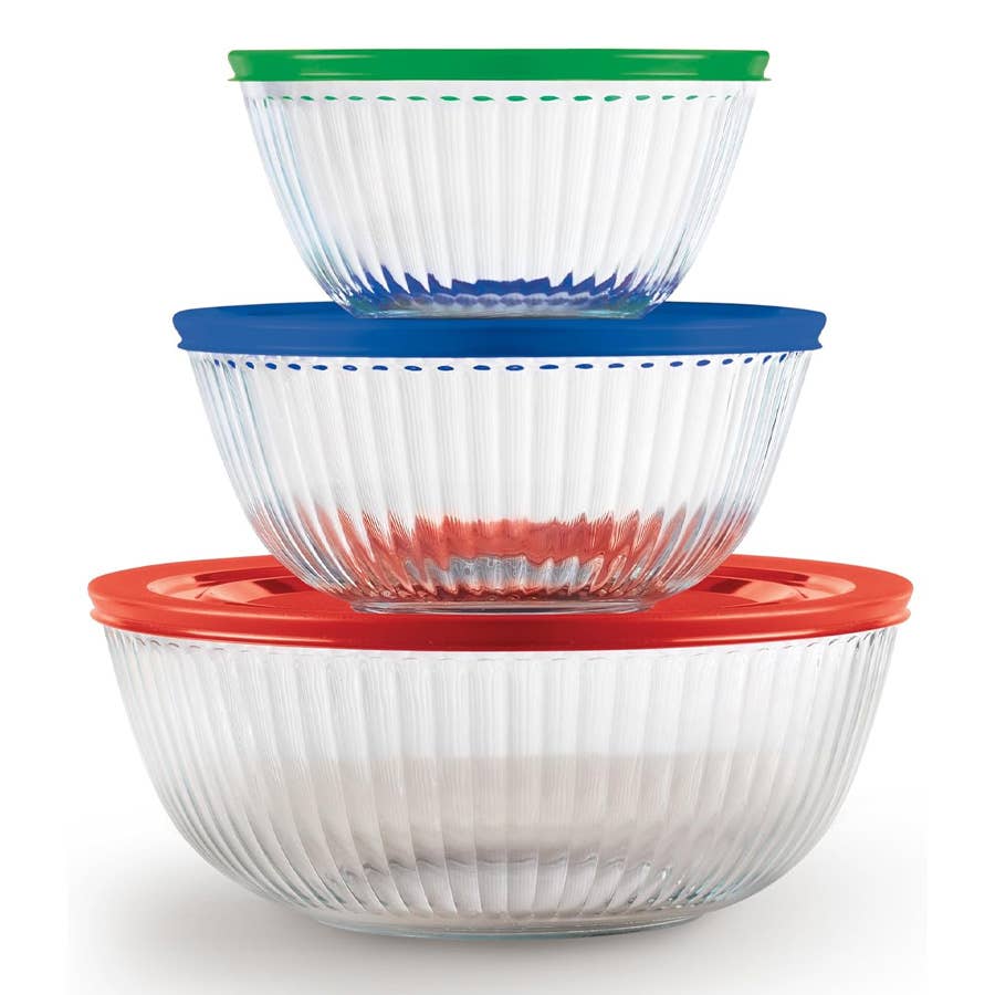 Amazon is selling a Pyrex bowl set for only $26 - TheStreet