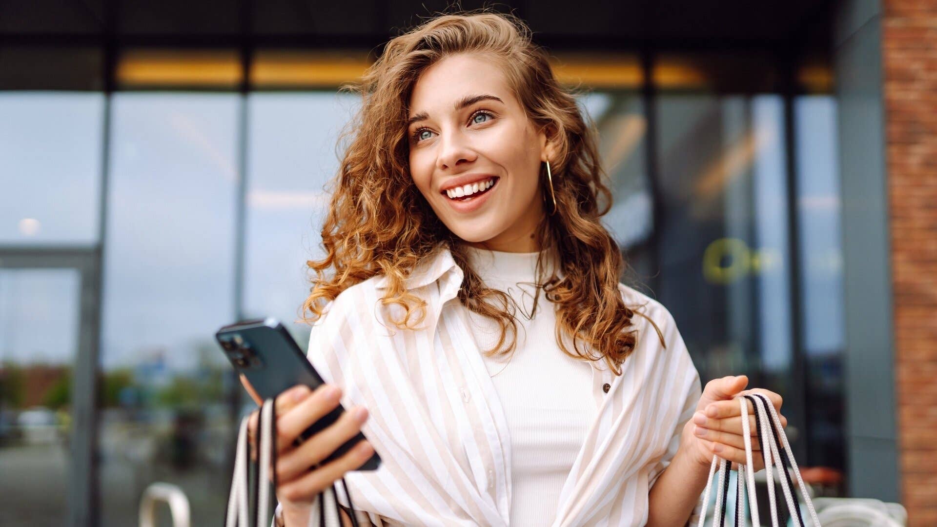 Women’s fashion chain to close all stores without filing bankruptcy ...