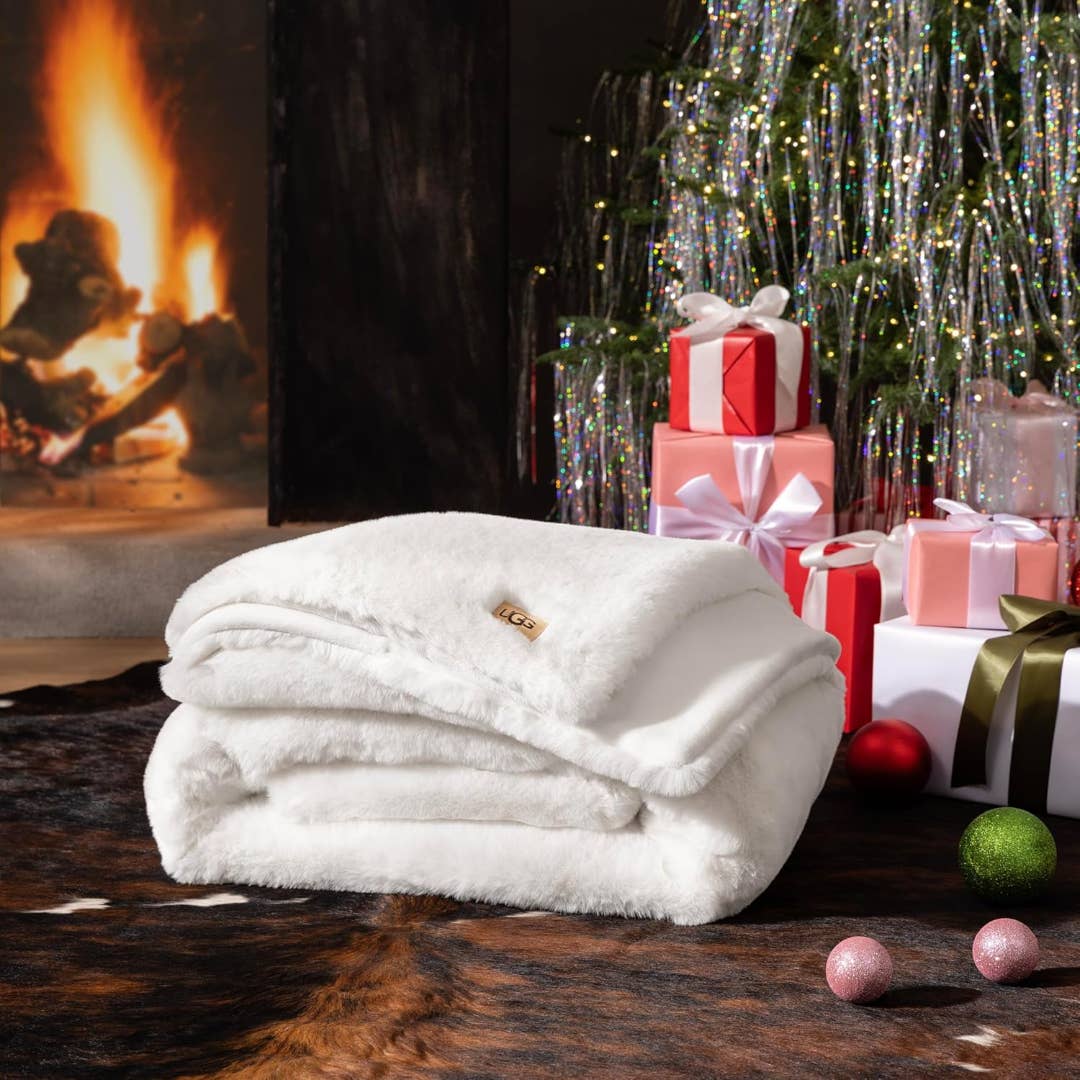 Amazon's Ugg throw blanket is 39% off for a limited time - TheStreet
