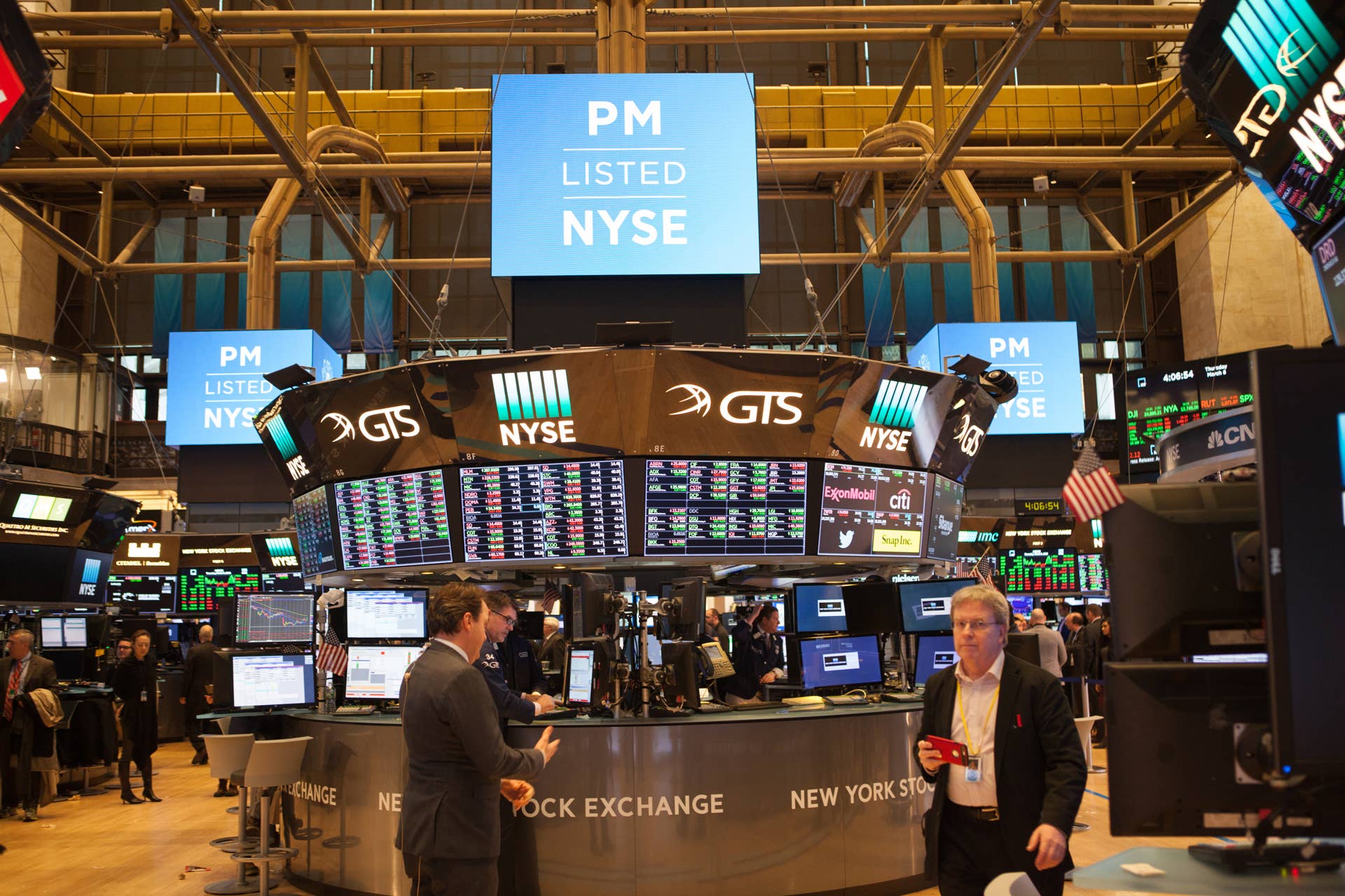 Stock Market News: New York City gets casinos, Palantir and Databricks ...