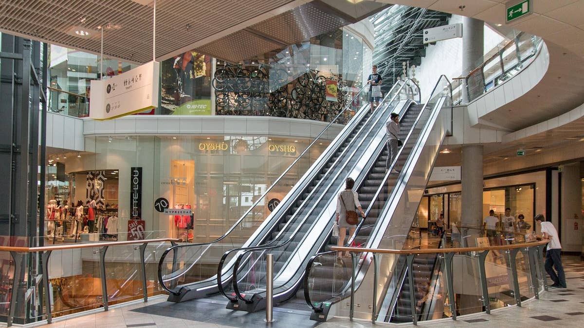 Iconic mall chain you grew up visiting just closed another 30 stores ...