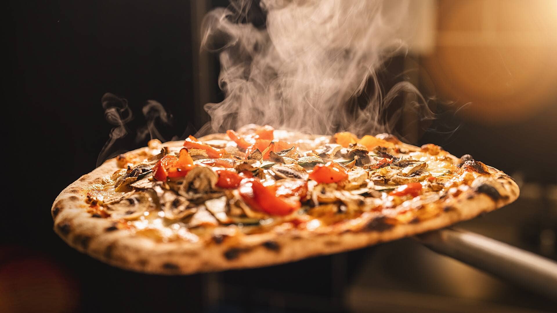 Award-winning pizza restaurant chain files Chapter 11 bankruptcy ...