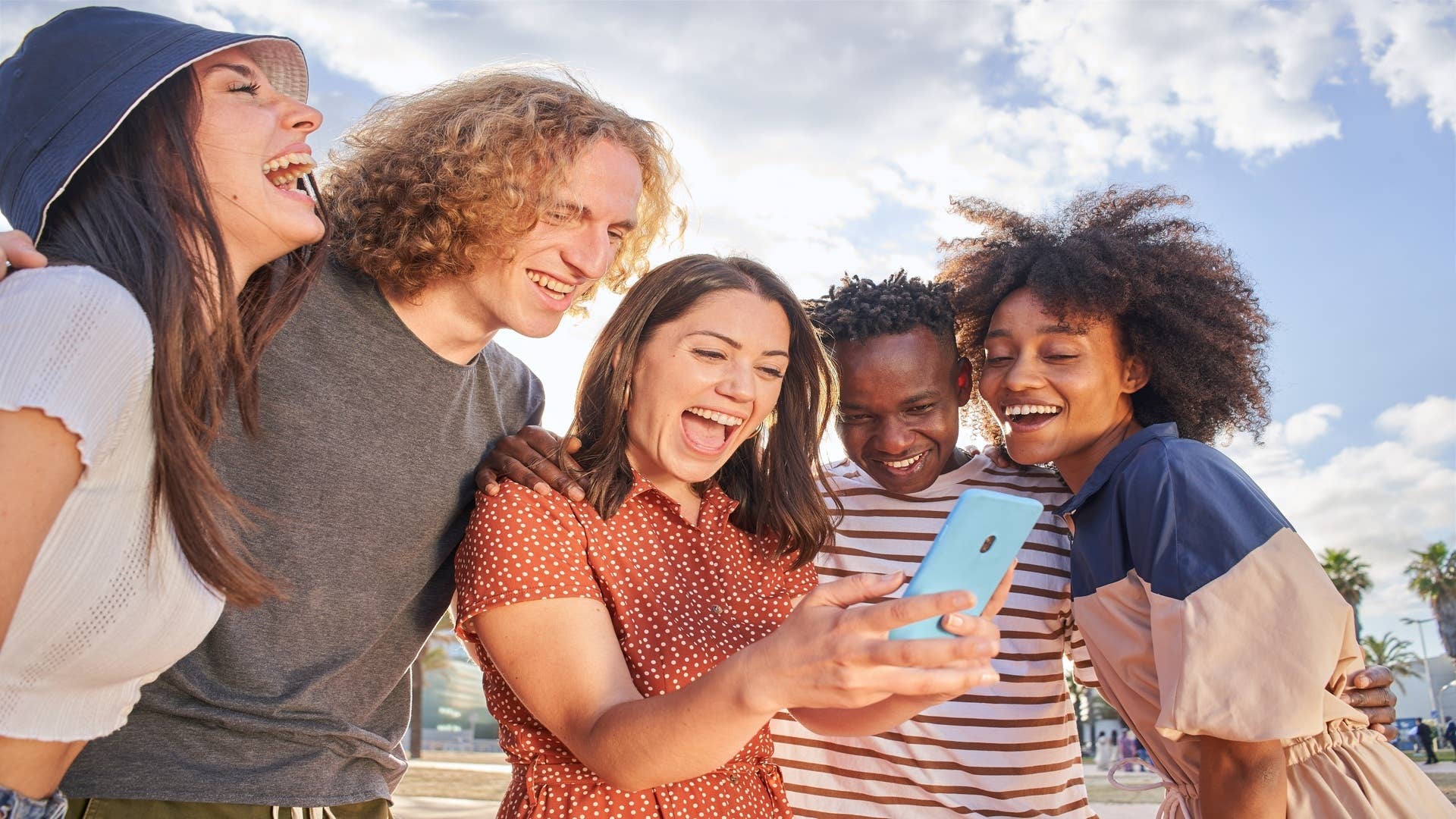 Closed social media app people loved makes unexpected comeback - TheStreet
