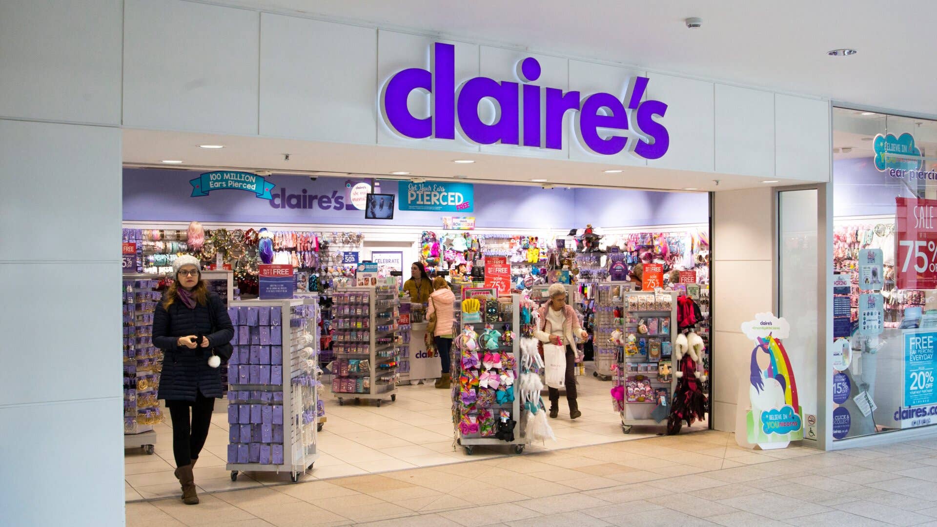 Bankrupt 64-year-old retail chain faces millions in unpaid debt - TheStreet