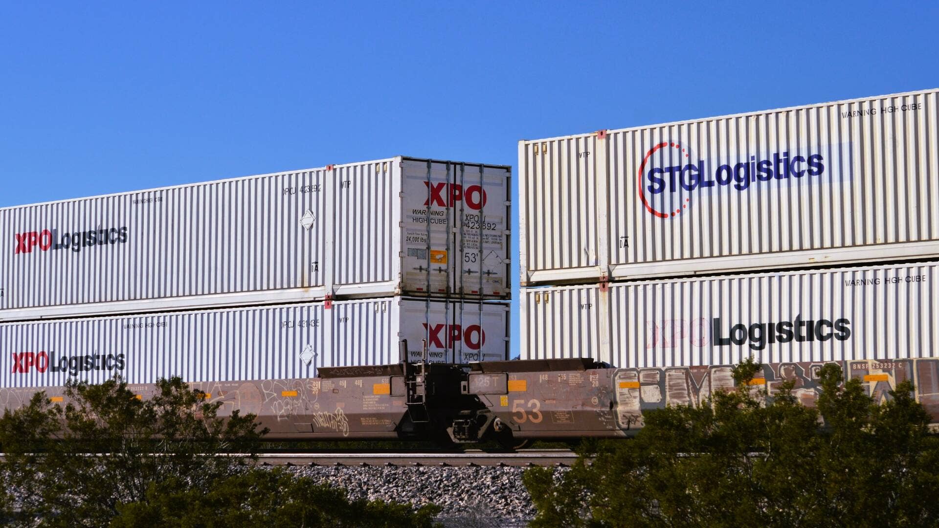 41-year-old trucking company giant files Chapter 11 bankruptcy - TheStreet
