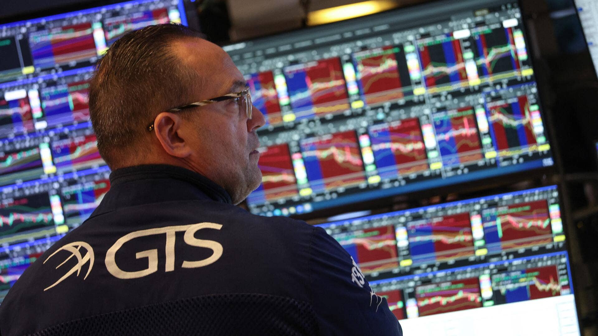 Veteran technical analyst spots key stock market signal - TheStreet