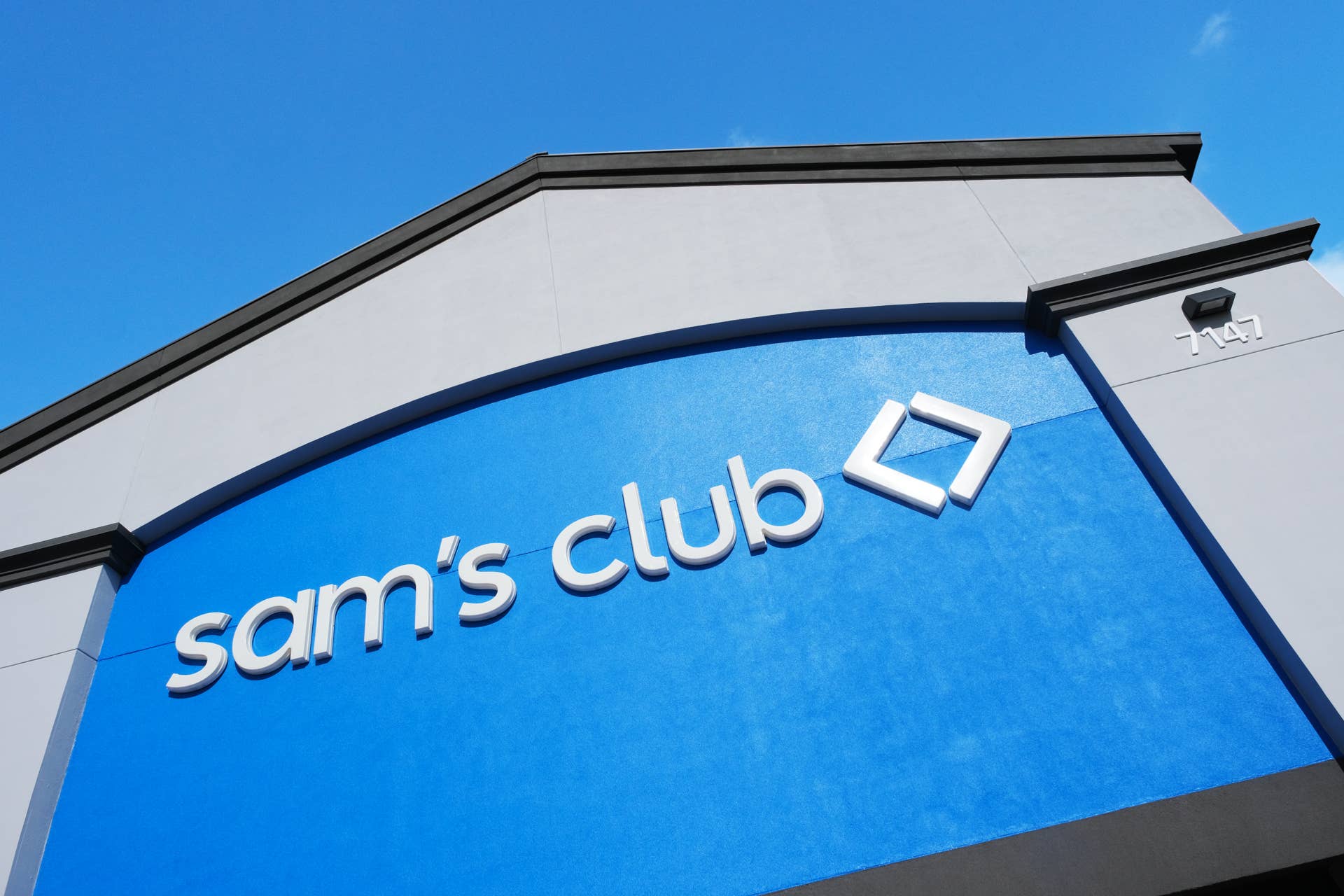 What time does Sam’s Club open & close? Hours & holiday schedule ...