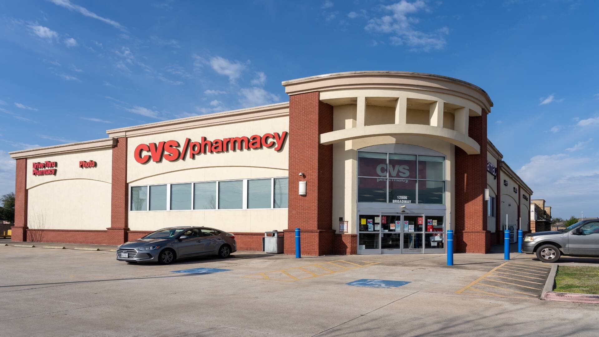 62-year-old retail pharmacy chain makes unusual closure decision ...