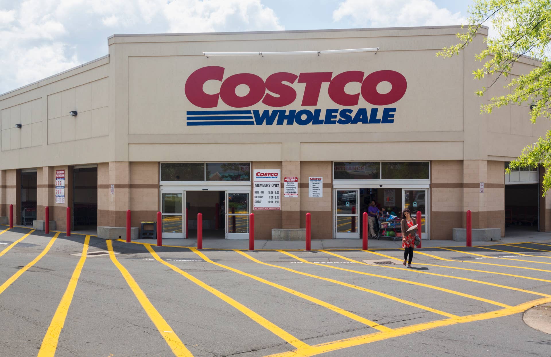 Does Costco have a senior discount? How retirees can save at the ...