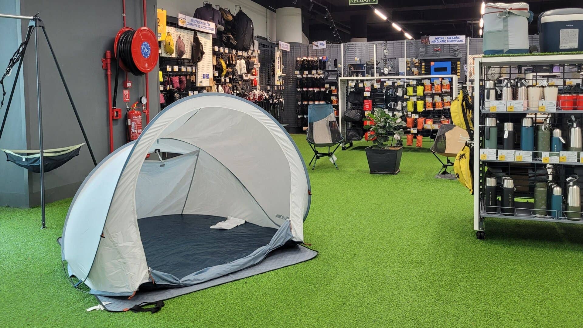 38-Year-Old Sporting Goods Giant Closing Stores - TheStreet