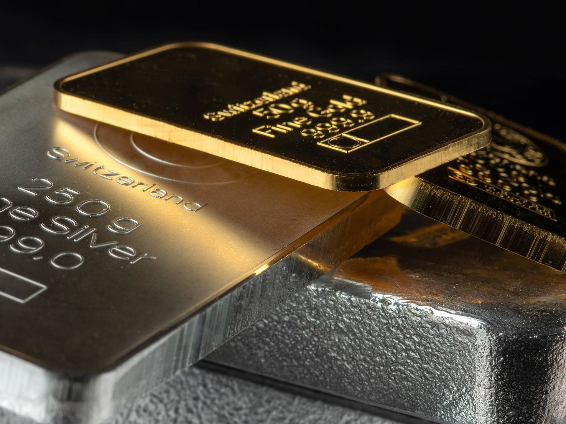 Warren Buffett's surprising investing preference: silver, not gold ...