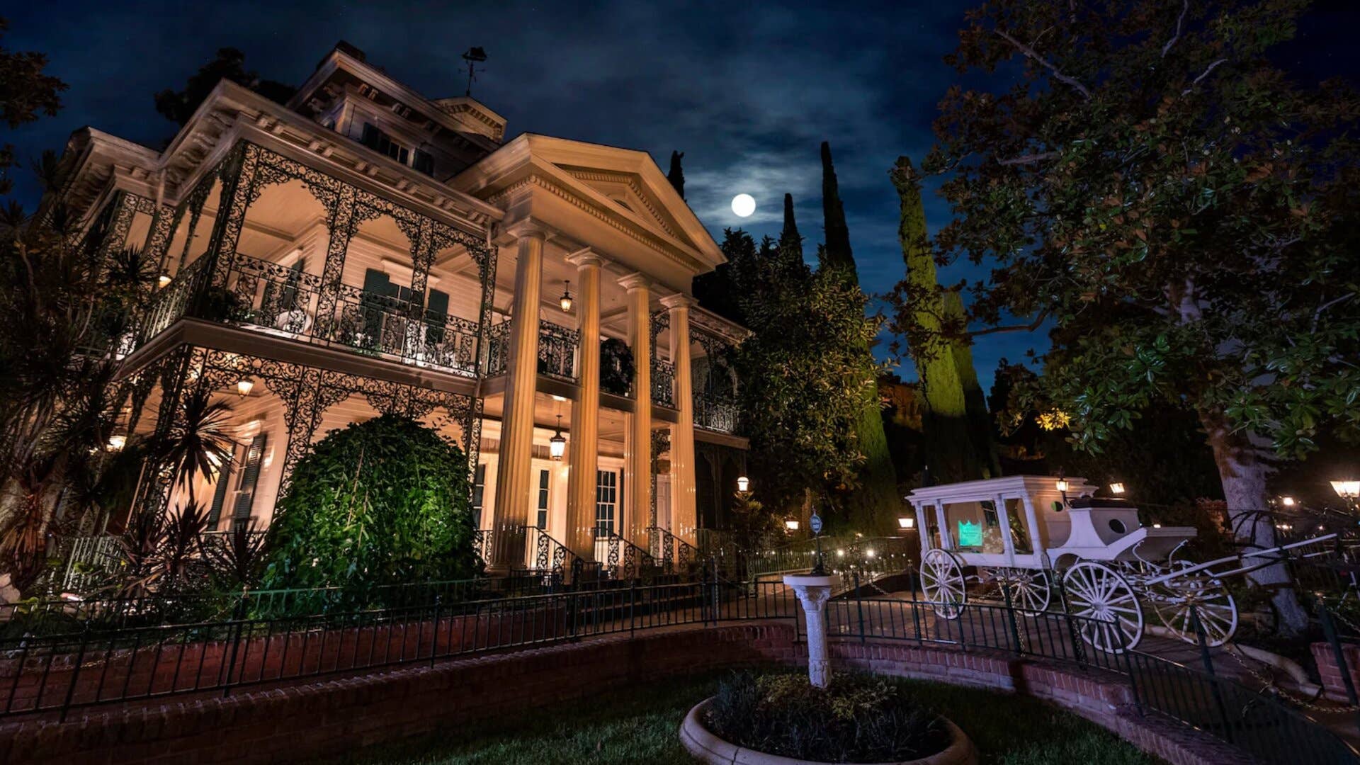 Universal Studios loses an iconic restaurant - TheStreet