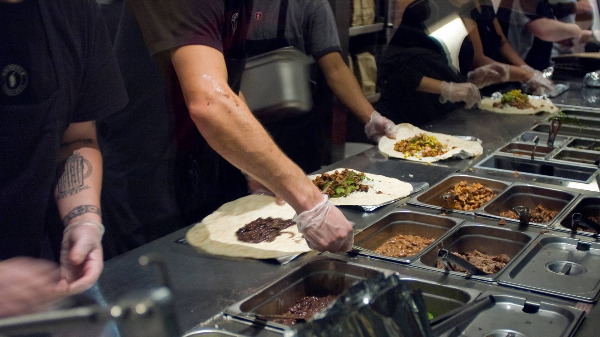 McDonald’s follows Chipotle in growing new food trend - TheStreet