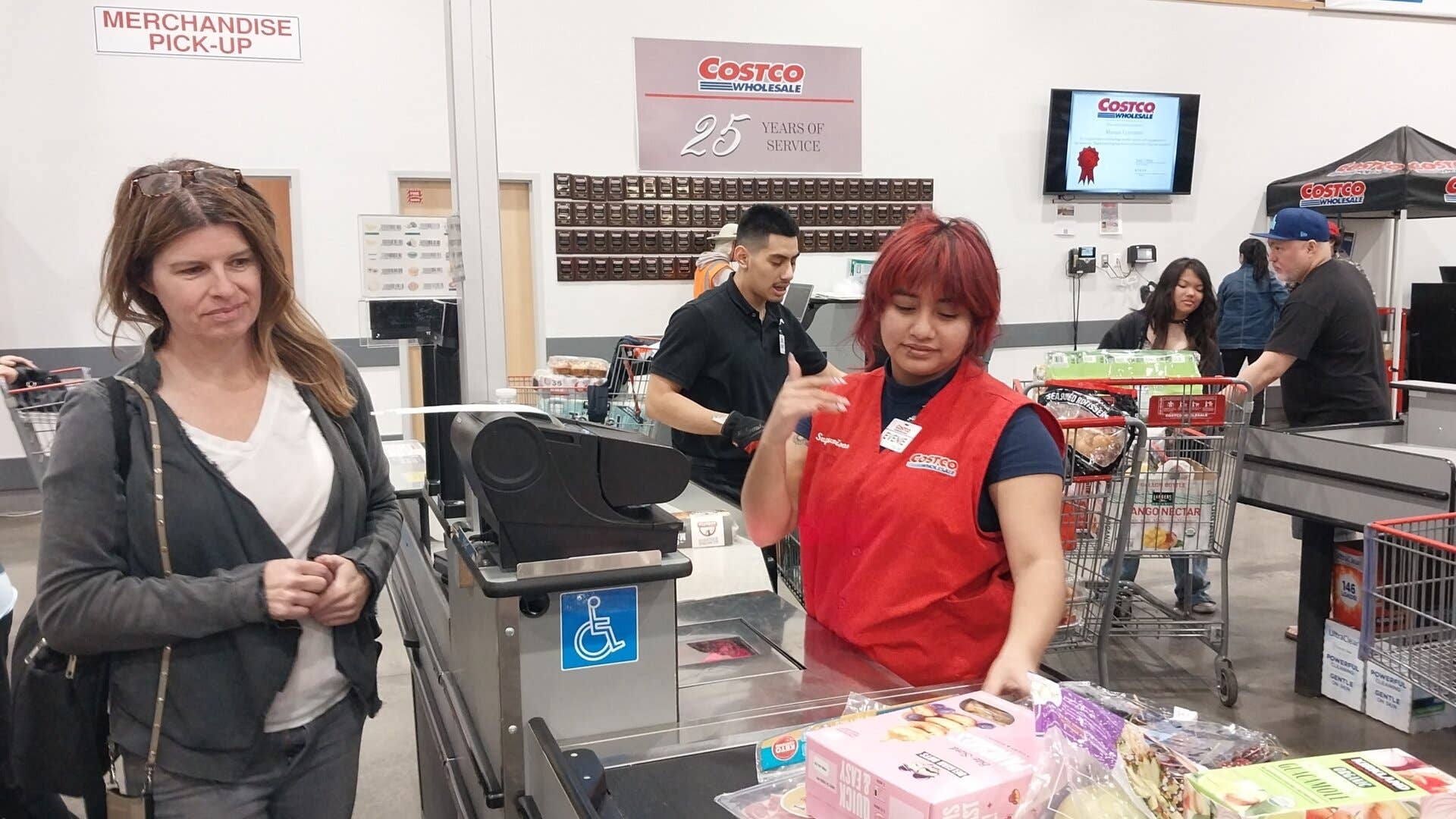 How Costco Keeps Prices Low for Shoppers - TheStreet