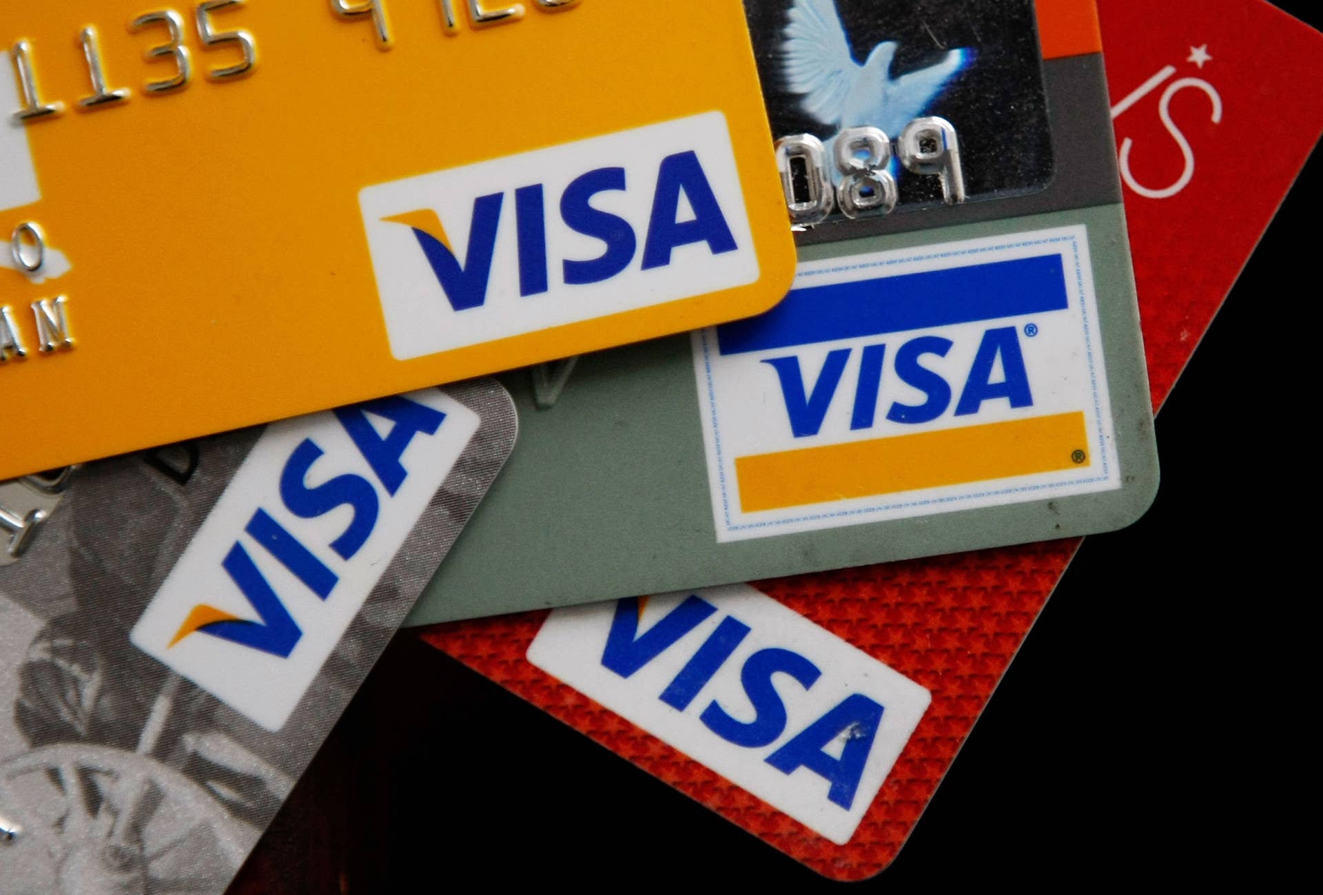 Visa’s new Trump cash-back move shakes up credit-card rewards - TheStreet