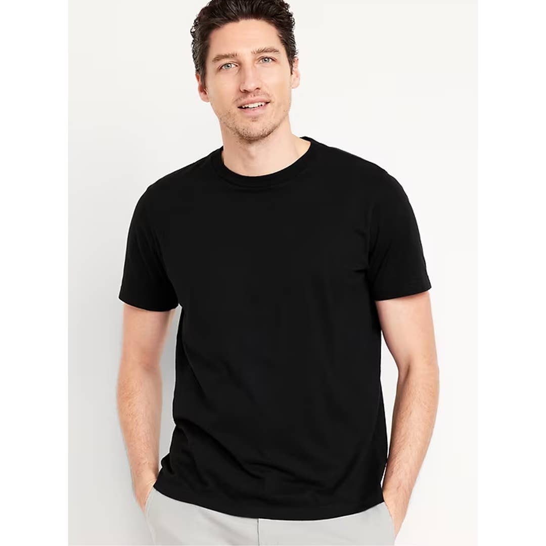 Old Navy's flagship T-shirt is just $7 on sale - TheStreet