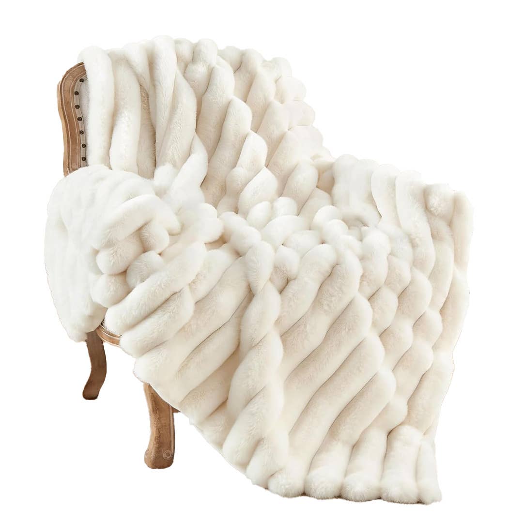 Amazon is selling a $34 faux fur blanket for $20 - TheStreet