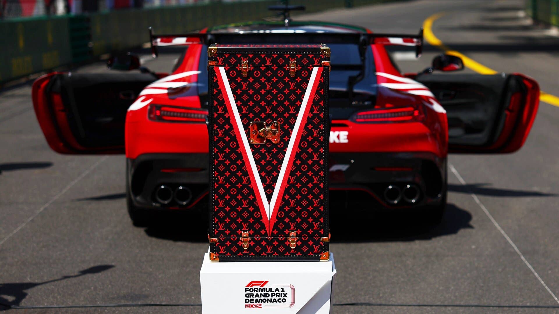 Louis Vuitton unveils new Trophy Trunk for 2026 Formula 1 season ...