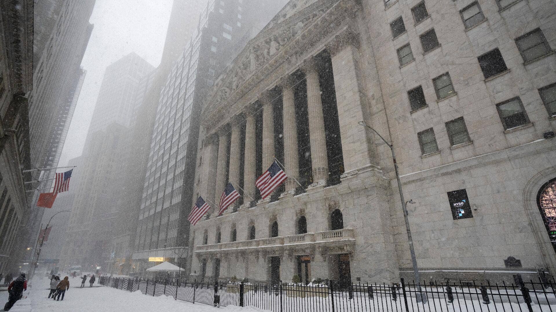 NYSE defies NYC travel ban to open during blizzard - TheStreet