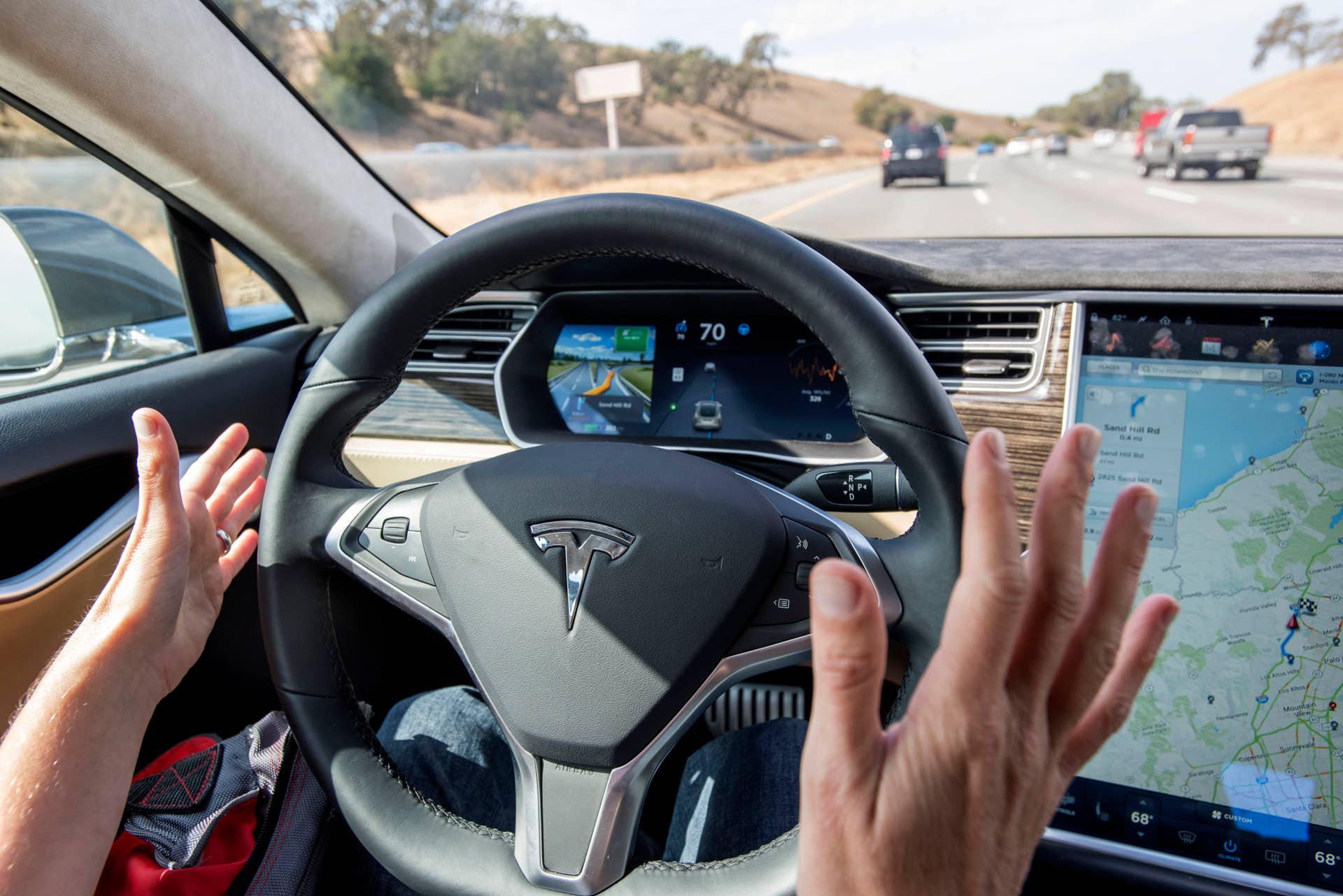 Viral Tesla FSD video shows why human drivers are a big problem - TheStreet
