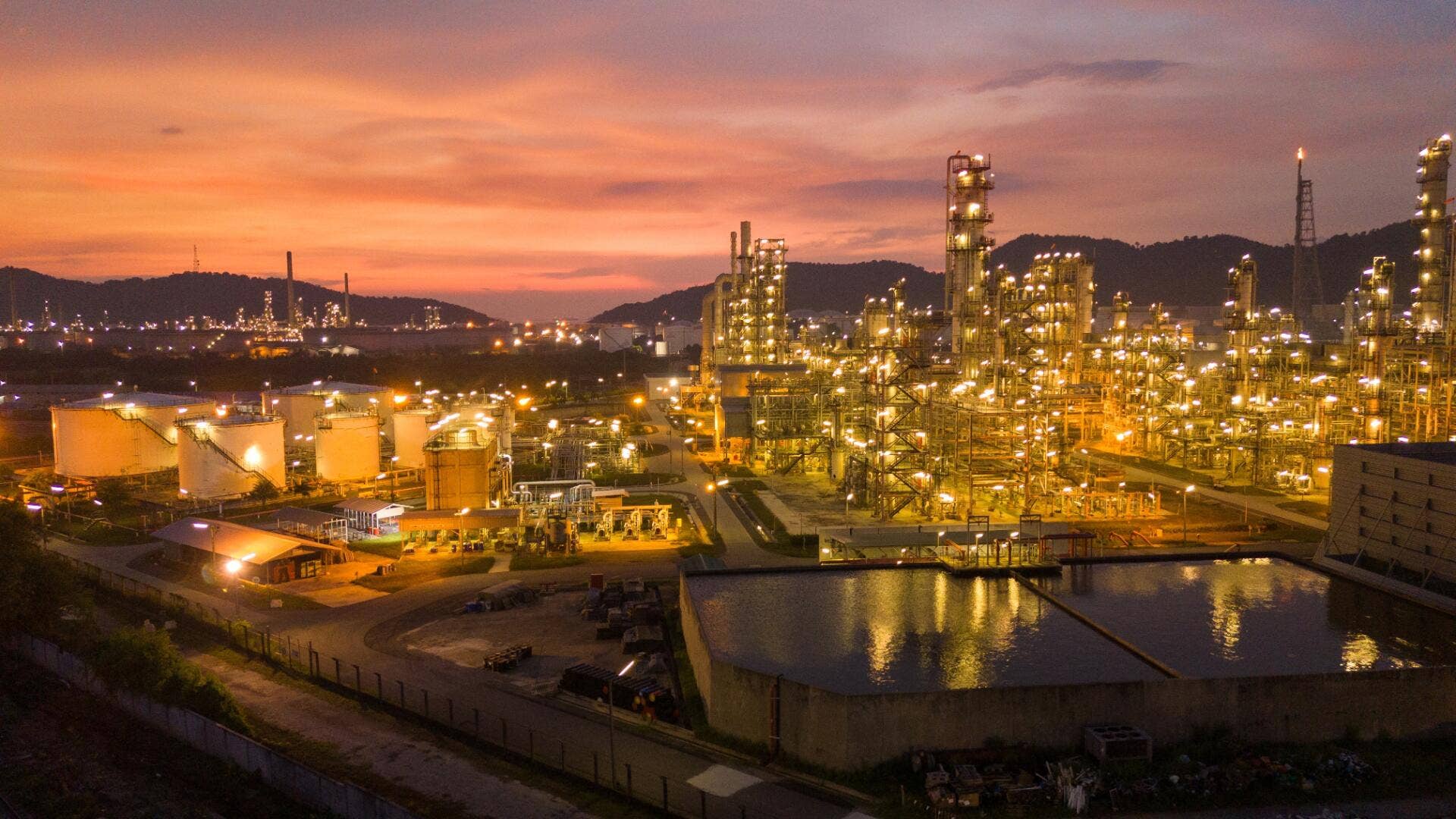 Oil shock sends blunt message on stock market inflation risk - TheStreet