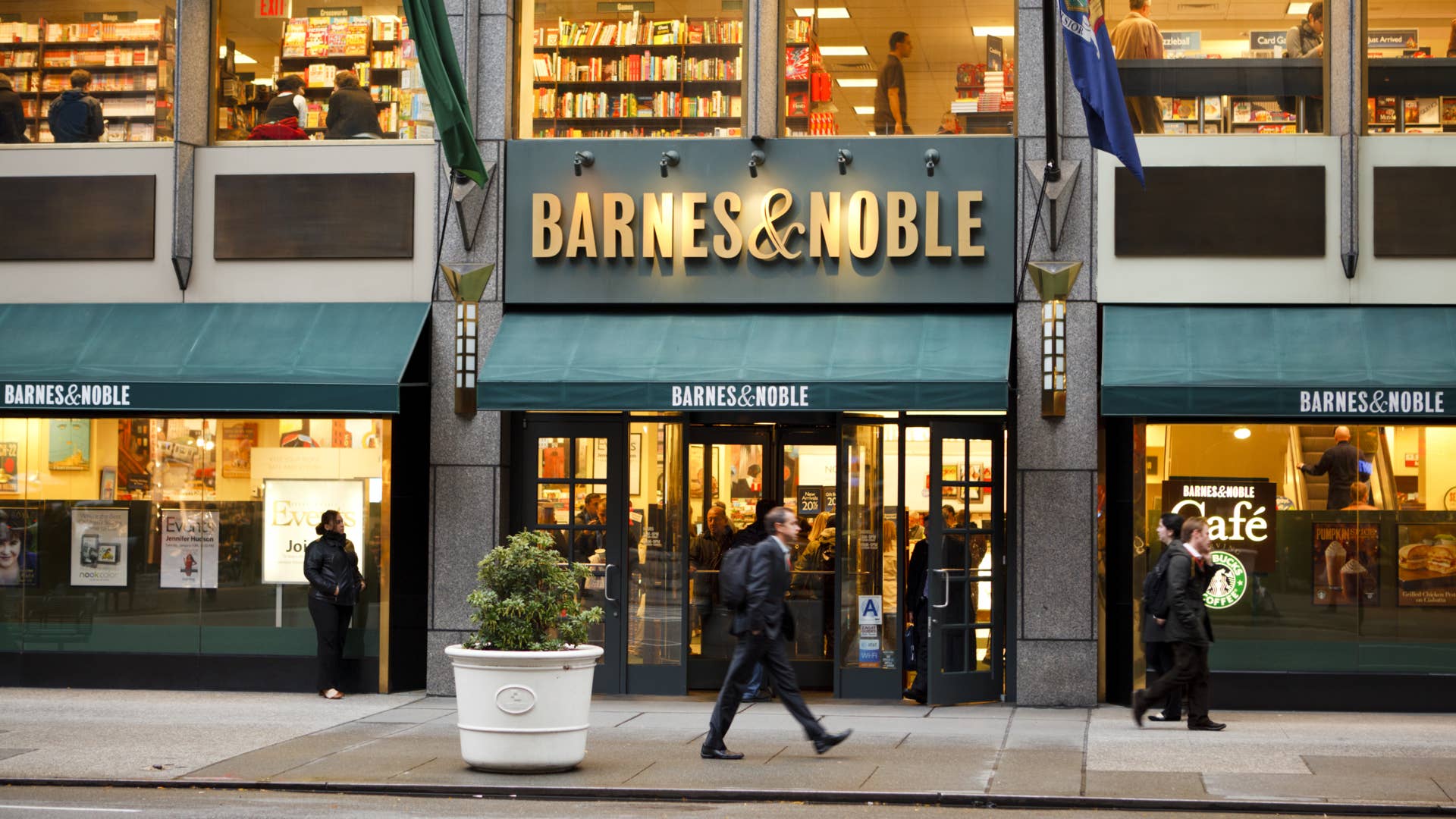 153-year-old bookstore chain confirms more closures in 2026 - TheStreet