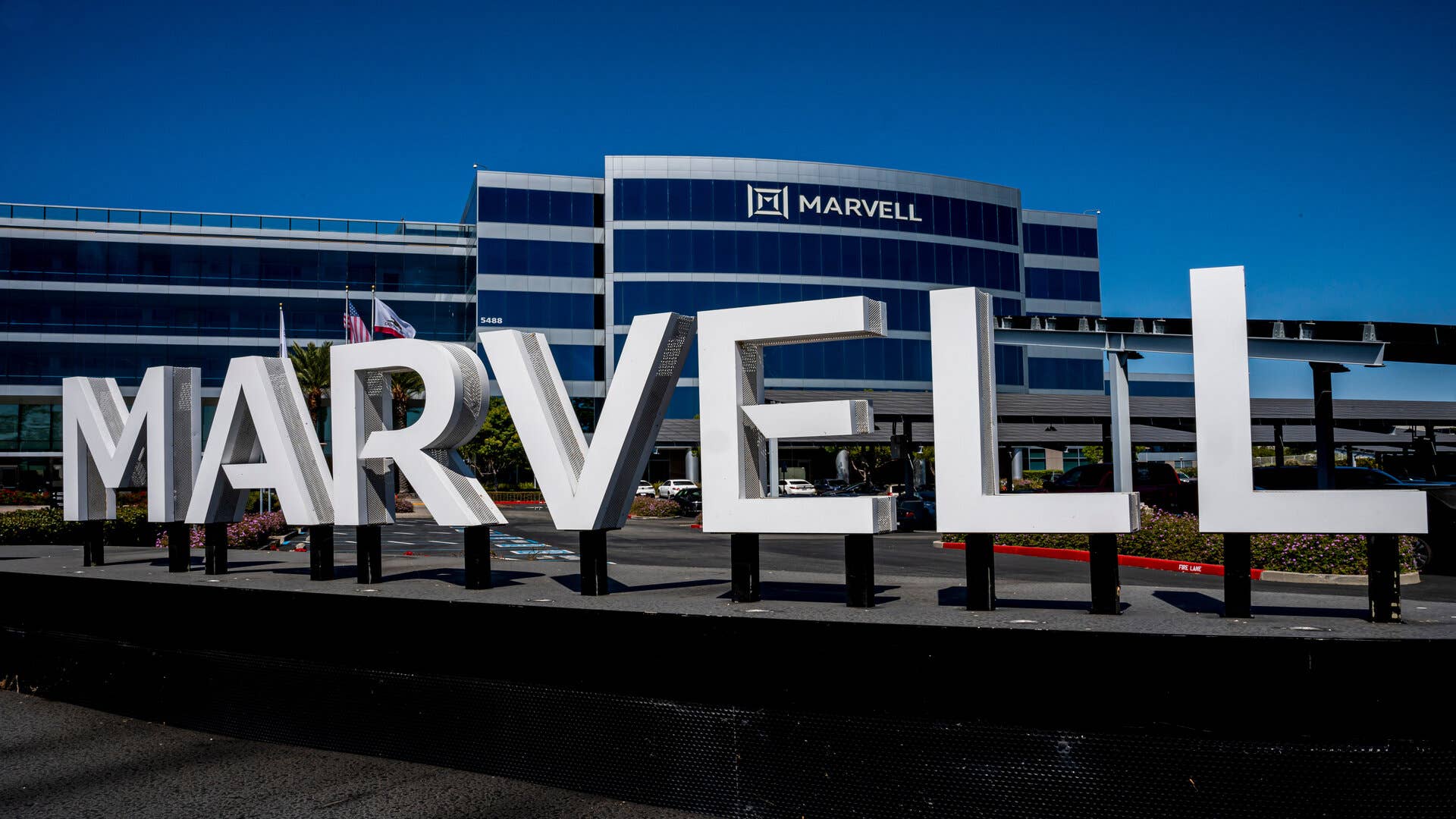 Bank of America revamps Marvell stock price for 2026 - TheStreet